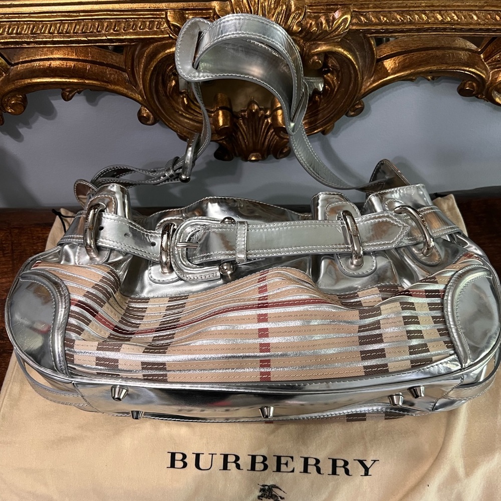 Limited Edition Burberry Silver And Check Bag - Gem